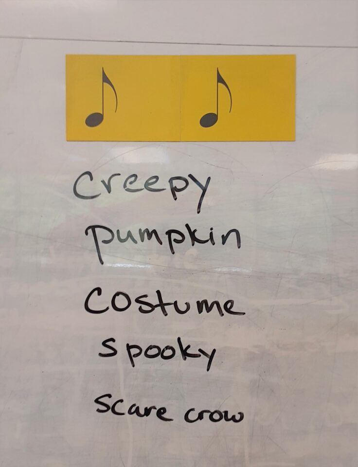 Simple Halloween Compositions - Note Knacks